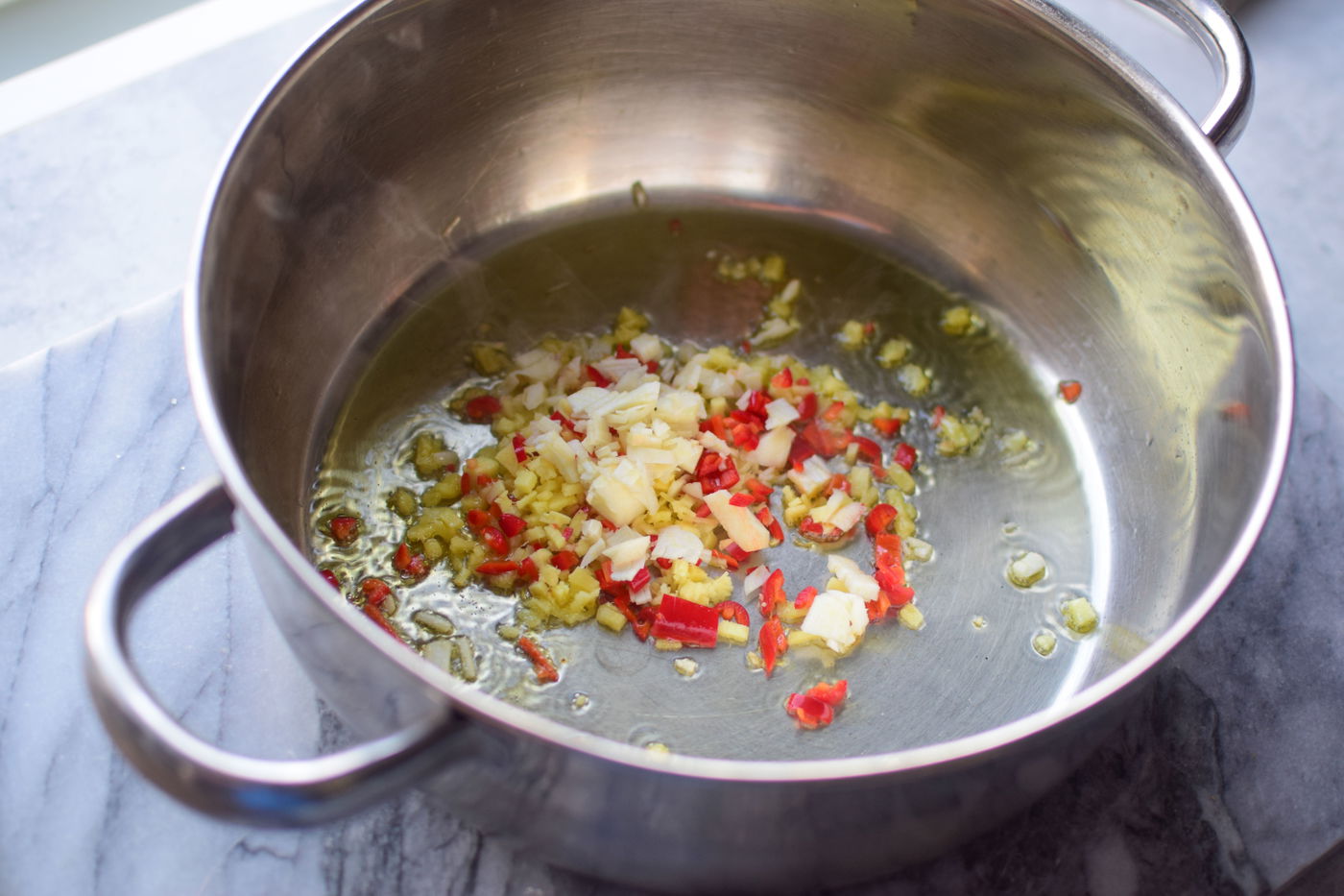 Indisk kyllingsuppe - En spennende smakskombinasjon! | Gladkokken