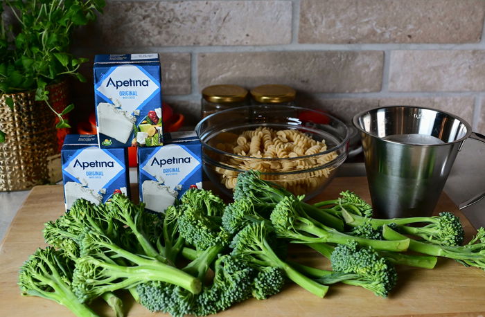 Gratinerte Brokkolini med pasta i form - Enkelt og veldig... | Gladkokken