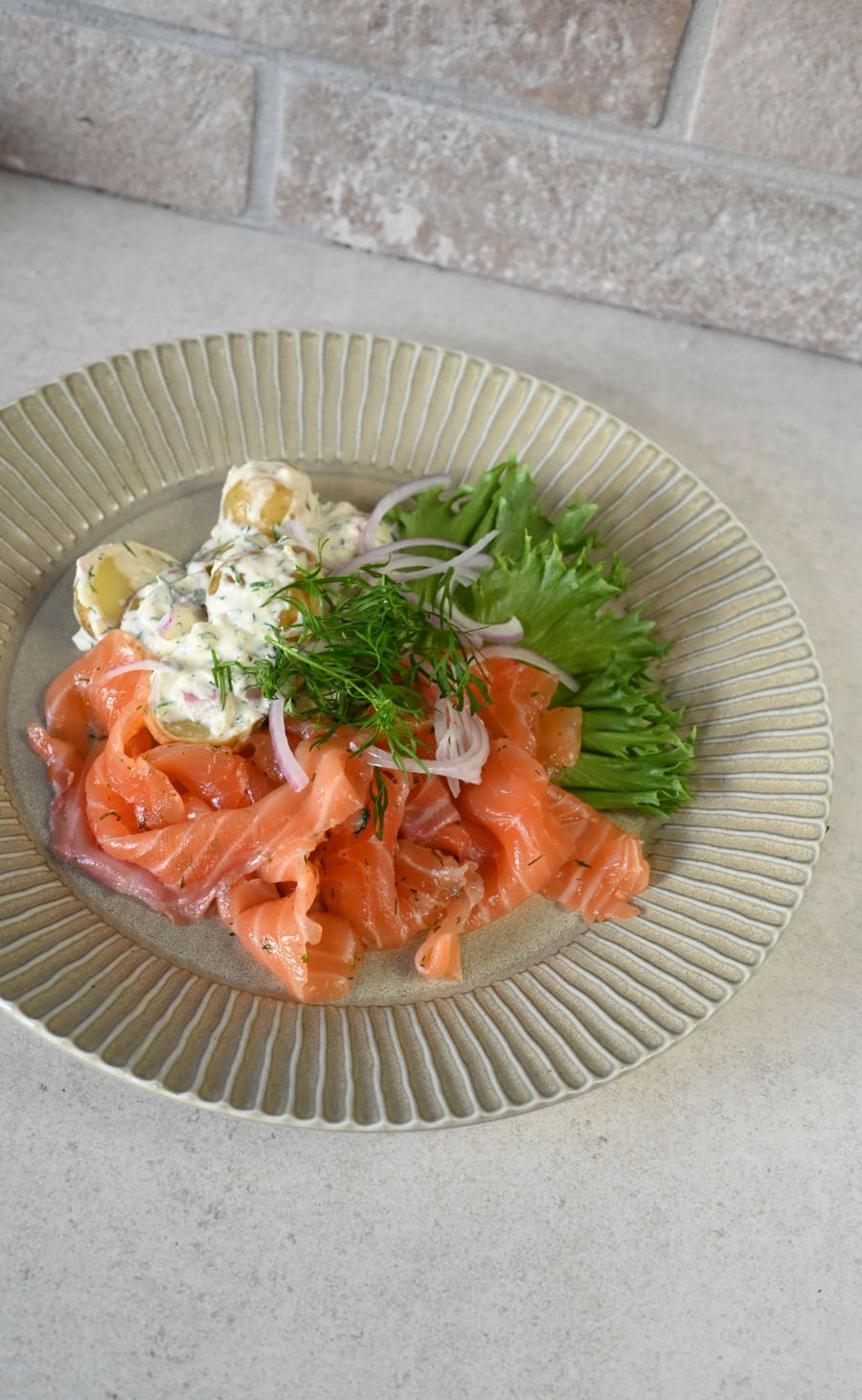 Gravlaks med dillstuede poteter - Enkelt og veldig godt! | Gladkokken