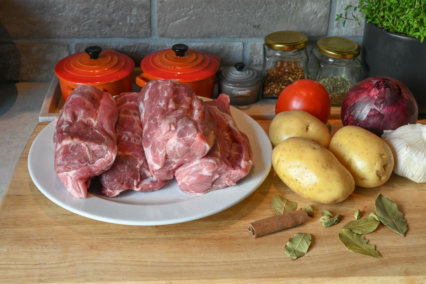 Indisk lammegryte med poteter - Aloo Mutton Curry | Gladkokken