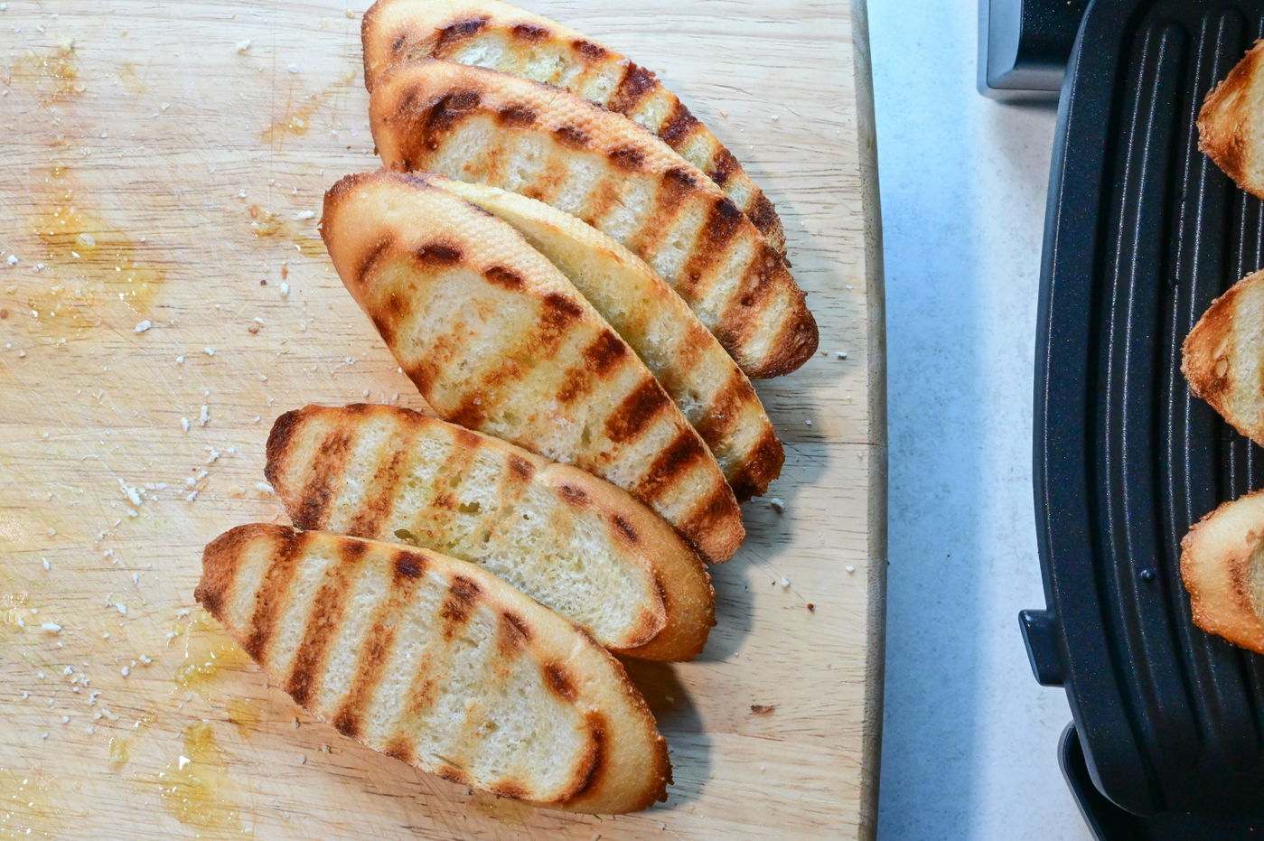Margbein med toast og syrlig urtesalat - Enkelt og perfekt! | Gladkokken