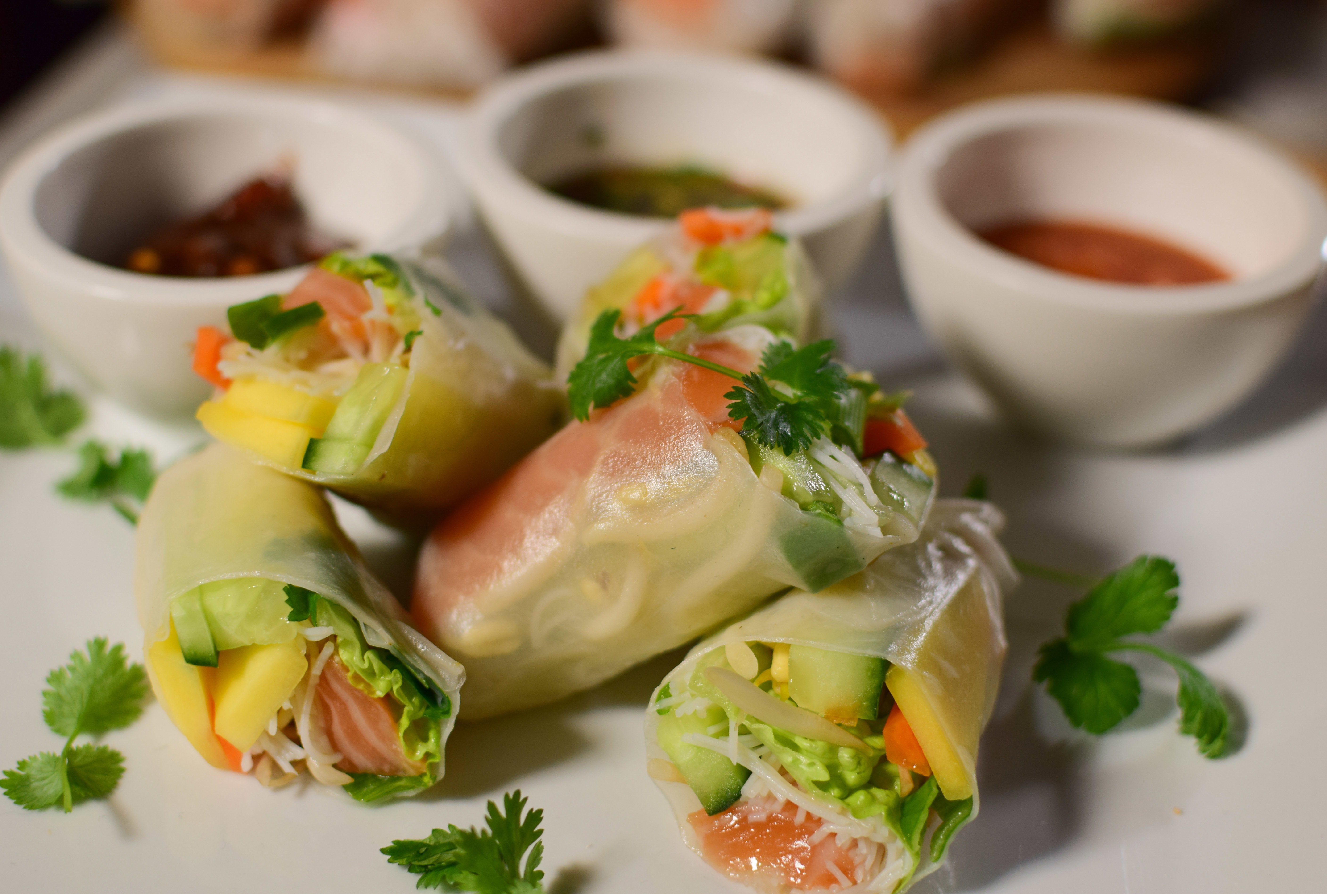 Fresh spring rolls with salmon - Delicious, crispy and he... | Gladkokken