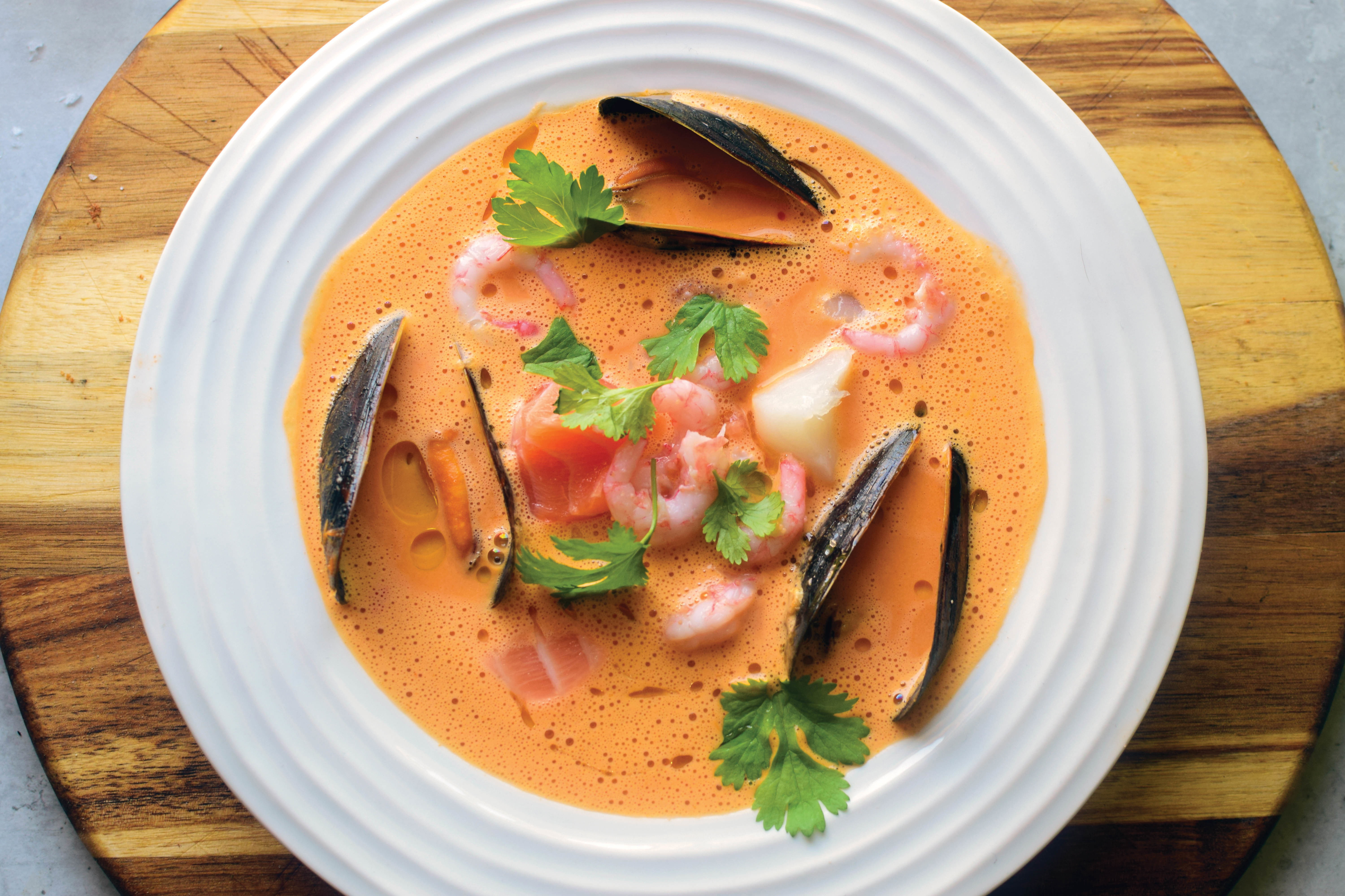 Fish and shellfish soup with coconut milk! | Gladkokken