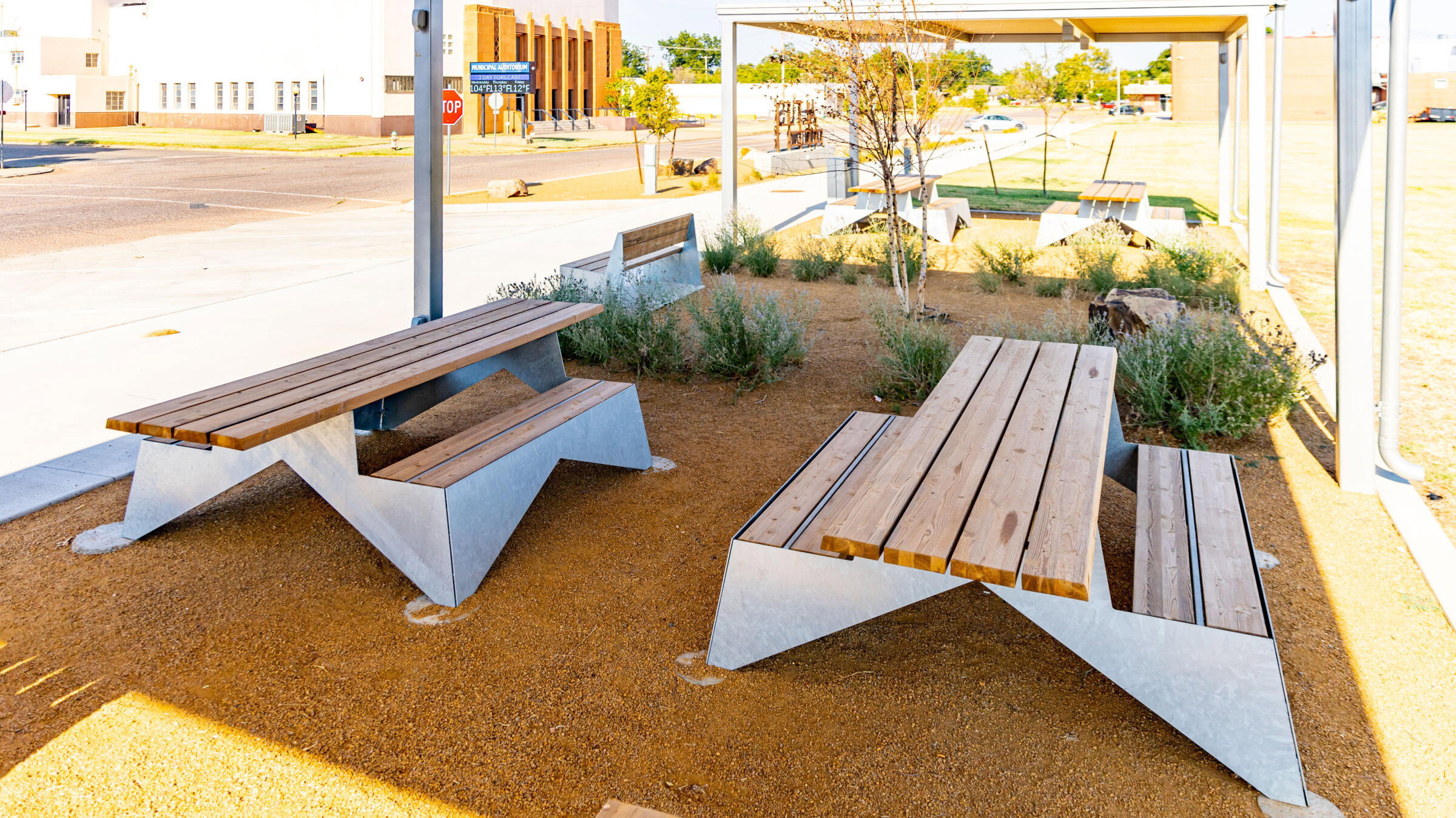 STOOP picnic table | Vestre