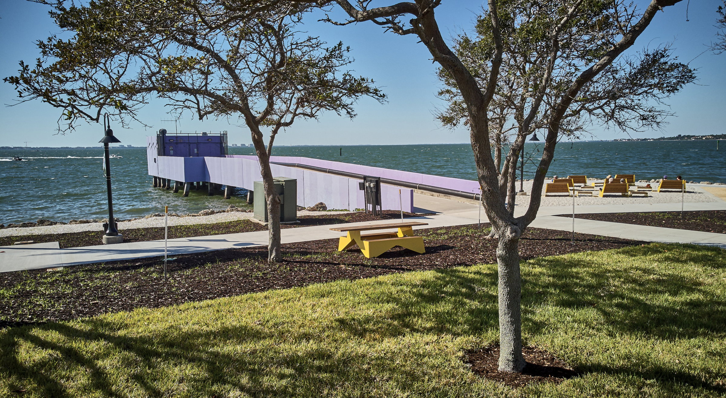 STOOP picnic table | Vestre